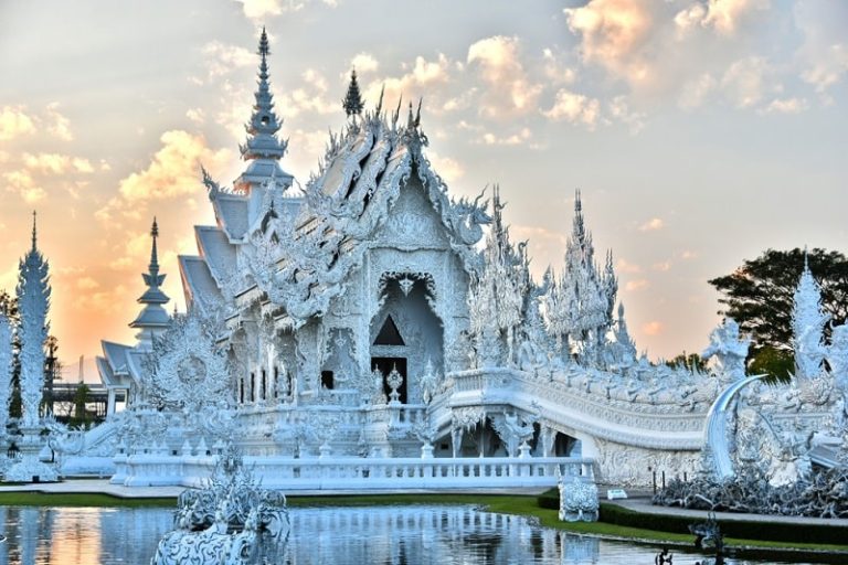 Wat Rong Khun Chiang Rai Thailand - Horizon Vietnam Travel